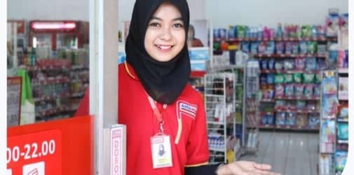 Pengertian dan Peran Store Crew dalam Toko Retail | Copaster