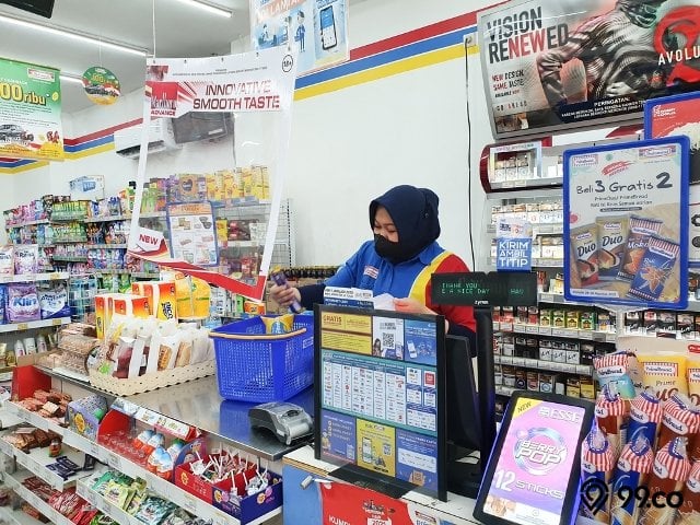 Pengertian dan Peran Store Crew dalam Toko Retail | Copaster